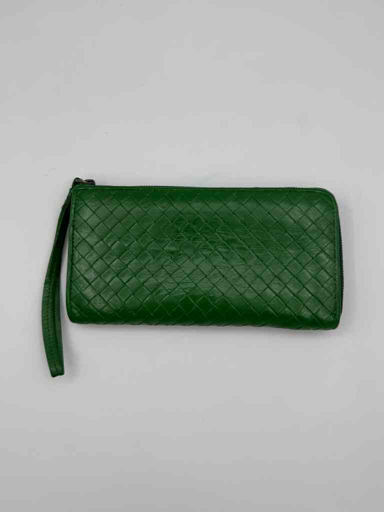 Products – Uptown Consignment