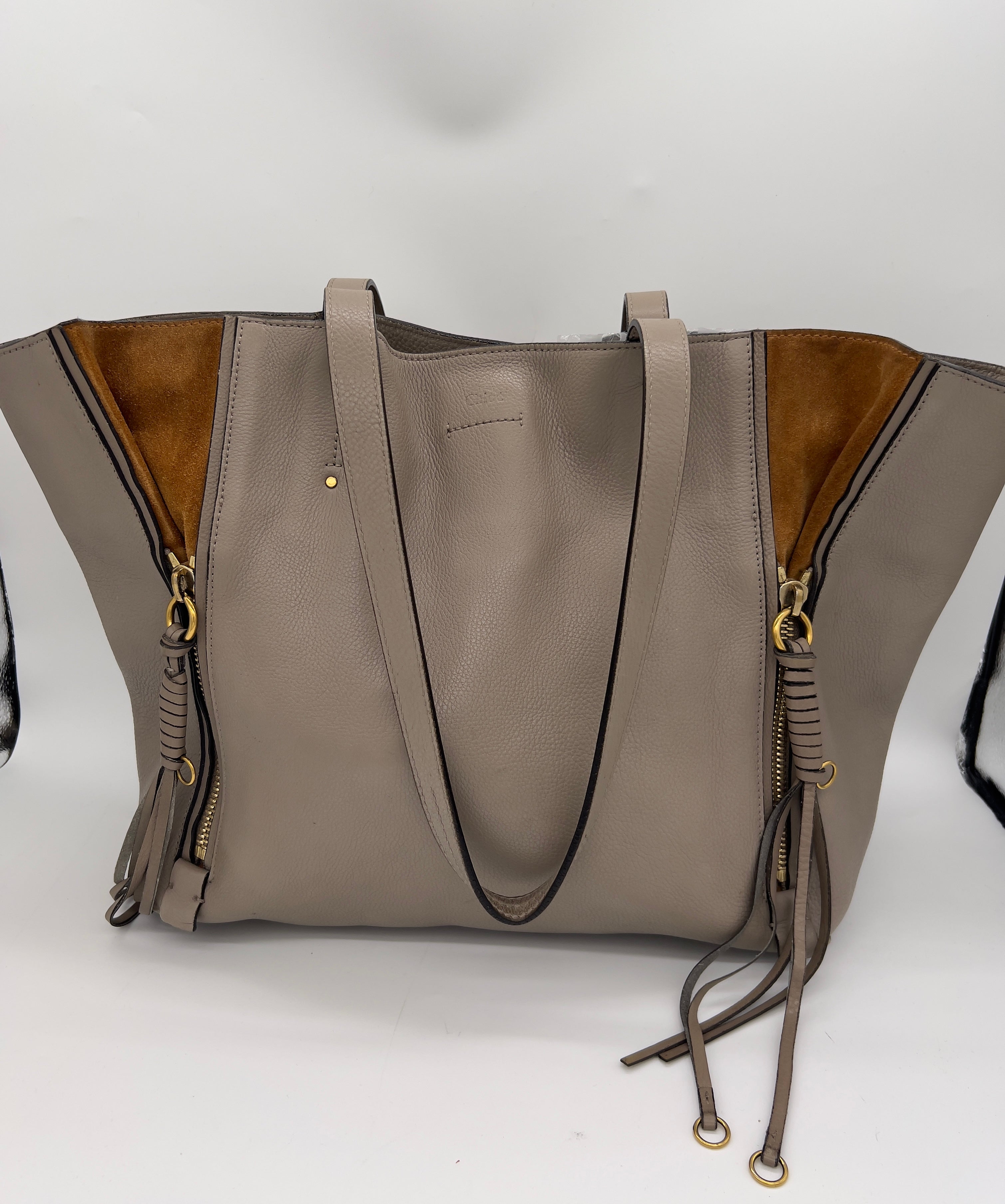 CHLOÉ Fair / Well-Loved: Item shows wear Handbag – Uptown Consignment